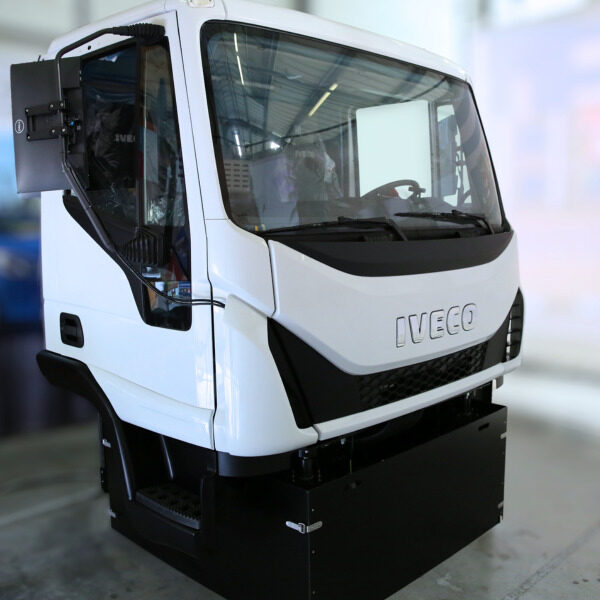 HGV driving simulator: Cab range